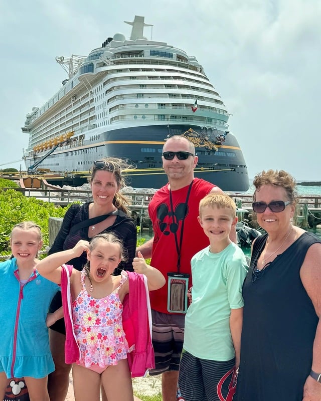 Ready for a vacay? Let's start planning!